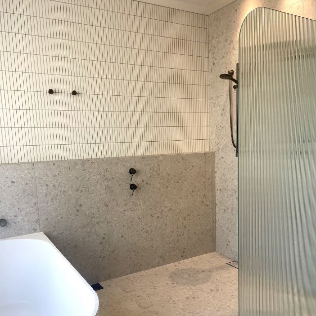 Ava Kit Kat Porcelain Mosaic 300 x 296 x 6mm Satin White — The Blue Space