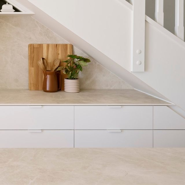 Castella Ledge Pull Matte White - The Blue Space