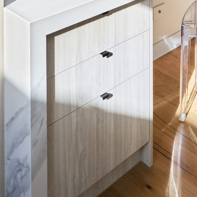 Castella Ledge Pull Matte Black - The Blue Space