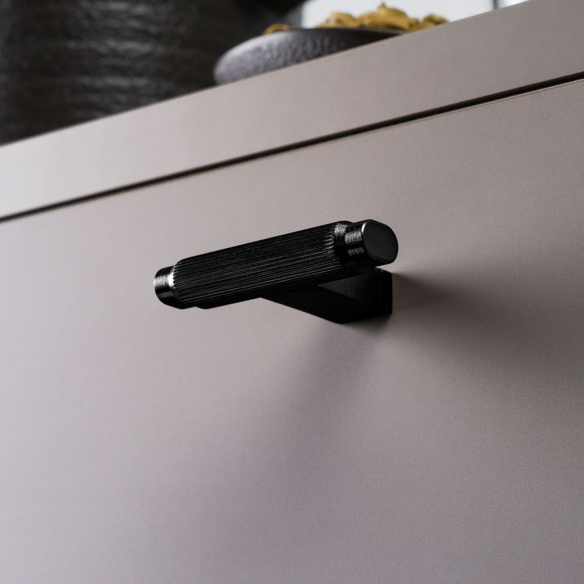 Momo Handles Brooklyn T Knob 55mm Brushed Black - BKN0676.055.BBL - The ...