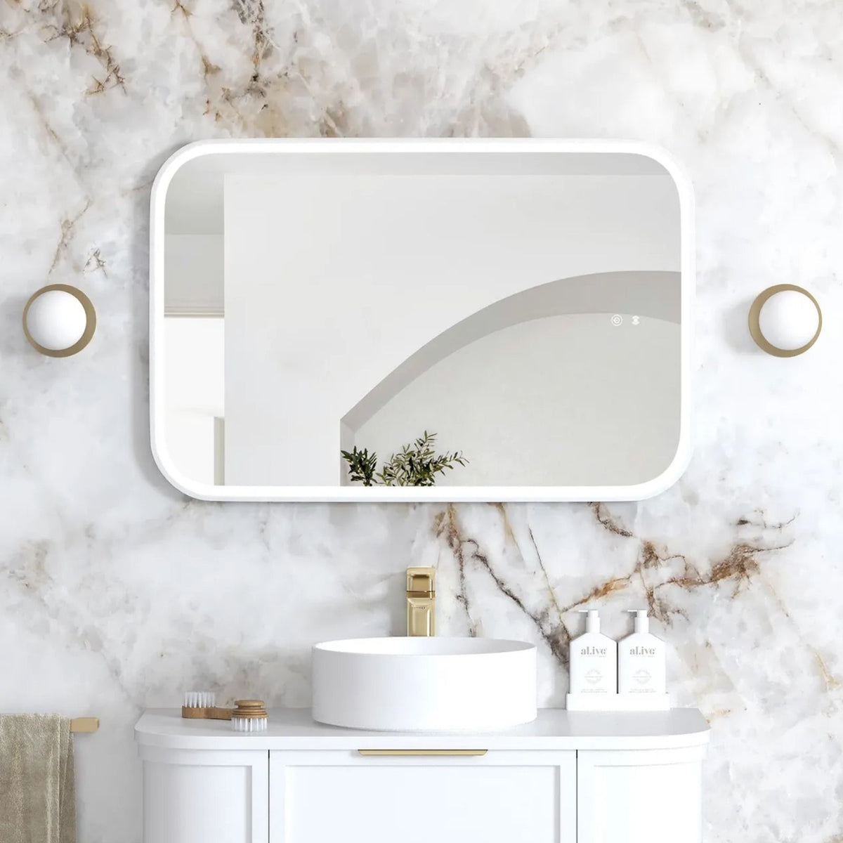 Otti LED Newport 900mm x 600mm Metal Frame Mirror - White — The Blue Space